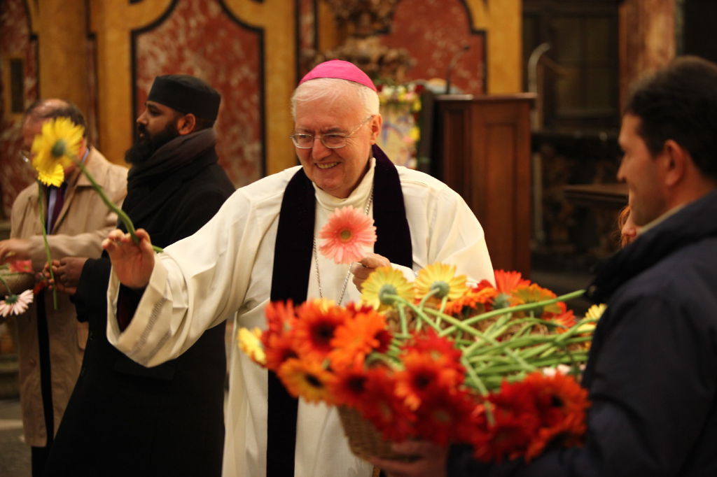 ¿Quién es...Cesare Nosiglia? - InfoVaticana